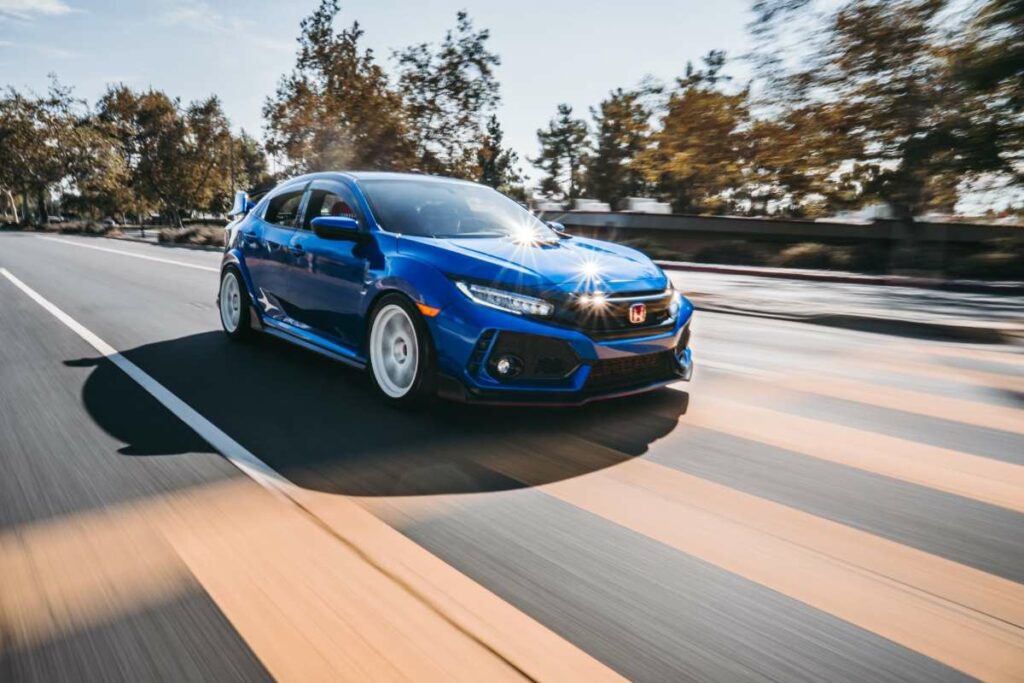 เกียร์ออโต้ หรือ AT VS เกียร์ CVT ต่างกันอย่างไร - CARSOME Thailand