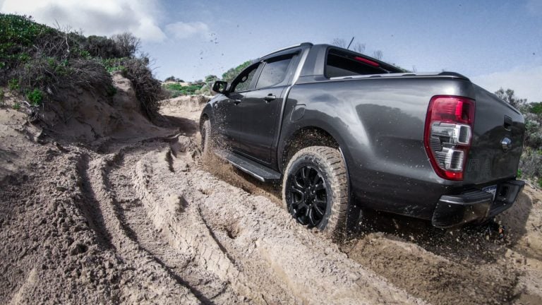 AWD RWD 2WD 4WD ระบบขับเคลื่อนแต่ละแบบแตกต่างกันอย่างไร?