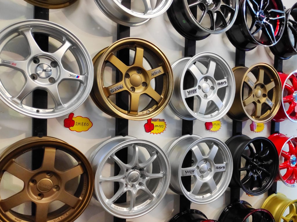 10 ล้อแม็กซ์ (Sports Rims) ยอดนิยม - CARSOME Thailand